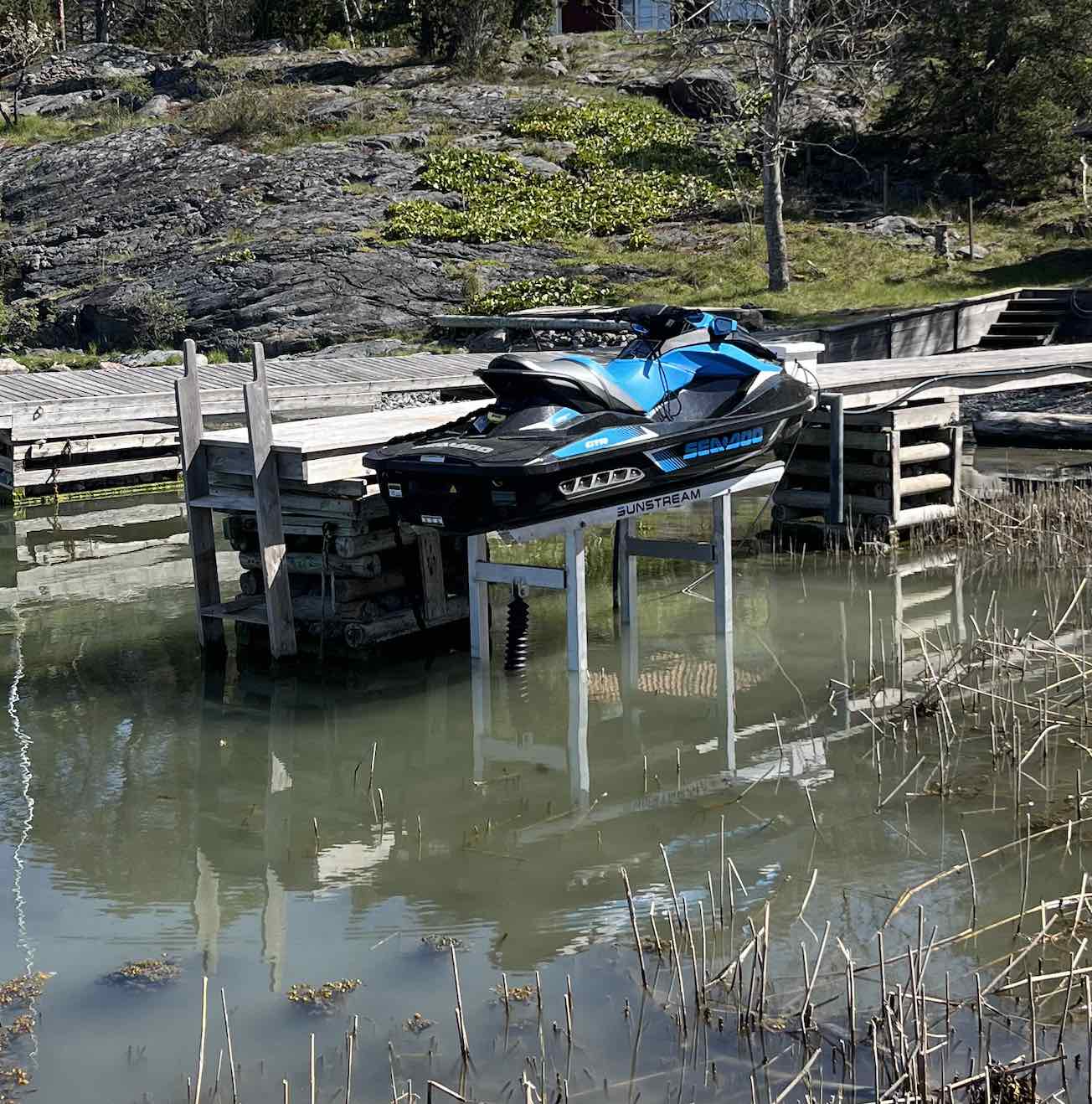 Vattenskoterlyft Sunlift Mini - Sunstream Boatlifts Nordic